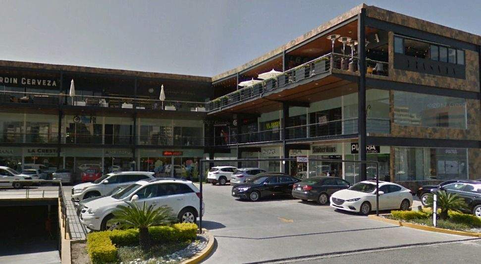 Locales Plaza Ellion